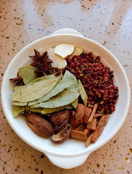 酱肉怎么做_酱肉腌制多久入味-第3张图片-山城妙识