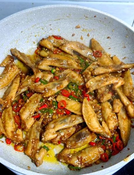 盐焗鸡翅尖怎么做_盐焗鸡翅尖需要焯水吗-第2张图片-山城妙识