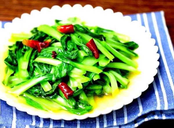 清炒小白菜怎么炒好吃_清炒小白菜焯水吗-第2张图片-山城妙识