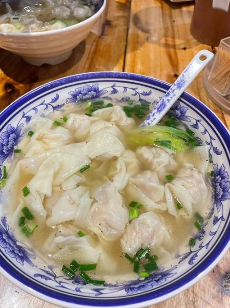 广东云吞怎么包_云吞皮怎么捏不烂-第3张图片-山城妙识