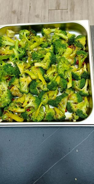 西兰花蒸多久能保留最多营养_西兰花焯水会破坏维C吗-第2张图片-山城妙识