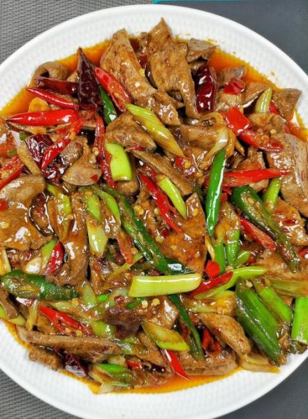 猪肝怎么炒才嫩_大厨不外传的3个秘诀-第1张图片-山城妙识