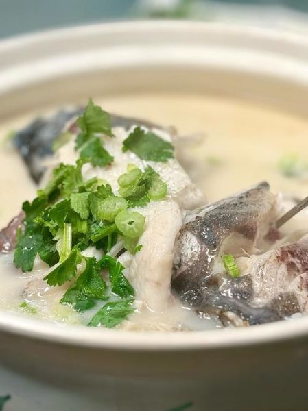 熬鱼头汤的做法_鱼头汤怎么熬才白-第1张图片-山城妙识