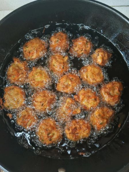 油炸萝卜肉圆怎么做_萝卜肉圆炸多久才酥脆-第3张图片-山城妙识