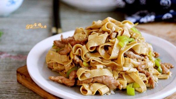 辣椒炒豆腐怎么做_辣椒炒豆腐热量高吗-第2张图片-山城妙识