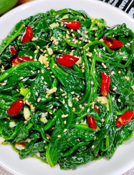 凉拌菠菜怎么做才好吃_家常窍门全攻略-第1张图片-山城妙识