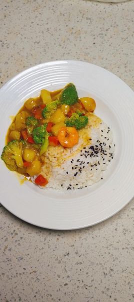 咖喱炒饭怎么做_咖喱炒饭需要哪些材料-第2张图片-山城妙识