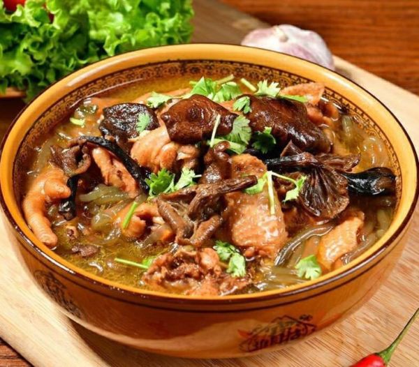 小鸡炖蘑菇怎么炖才入味_家常做法步骤详解-第2张图片-山城妙识