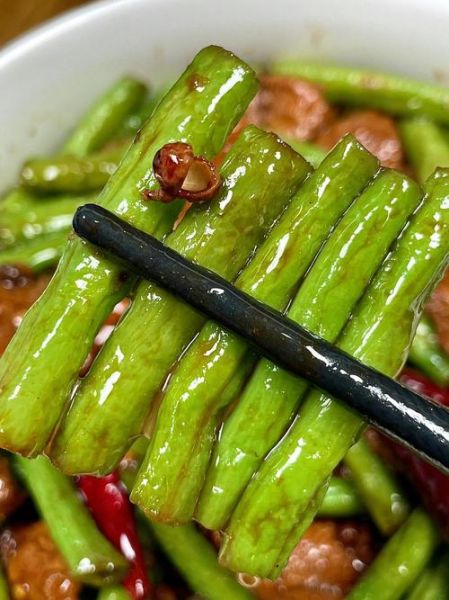 长豆角怎么素炒好吃_长豆角素炒做法-第2张图片-山城妙识