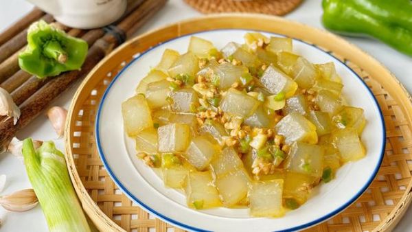 炒焖子的做法大全_焖子怎么炒不粘锅-第1张图片-山城妙识