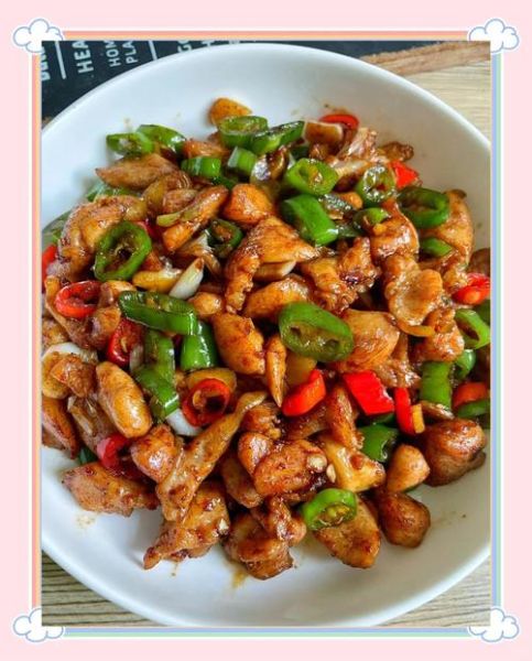 辣子鸡丁怎么做才正宗_正宗辣子鸡丁用鸡腿还是鸡胸-第1张图片-山城妙识