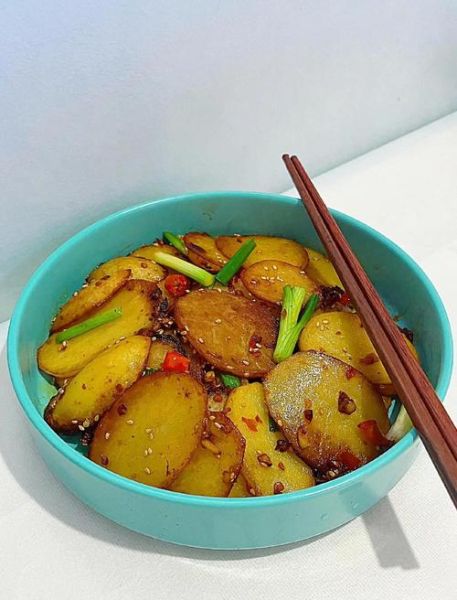 家常土豆片怎么做才好吃_土豆片脆嫩不软塌的秘诀-第2张图片-山城妙识