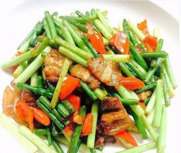 蒜苔回锅肉怎么做_蒜苔回锅肉家常做法-第3张图片-山城妙识