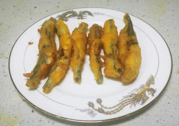 面拖小黄鱼的家常做法_怎样炸得又酥又嫩-第1张图片-山城妙识