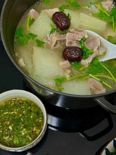 羊肉炖冬瓜的功效与作用_适合什么人吃-第2张图片-山城妙识