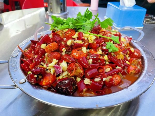 麻辣虾尾图片高清_怎么拍出诱人色泽-第2张图片-山城妙识