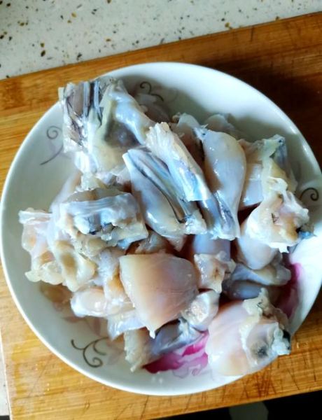 牛蛙焯水的作用_牛蛙焯水多久合适-第2张图片-山城妙识