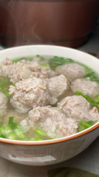 羊肉丸子汤的家常做法_怎么做才好吃-第1张图片-山城妙识