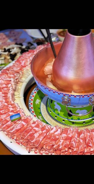 涮羊肉怎么选肉_涮羊肉蘸料怎么调-第1张图片-山城妙识