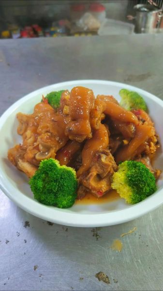 话梅猪手怎么做_话梅猪手用什么话梅-第2张图片-山城妙识