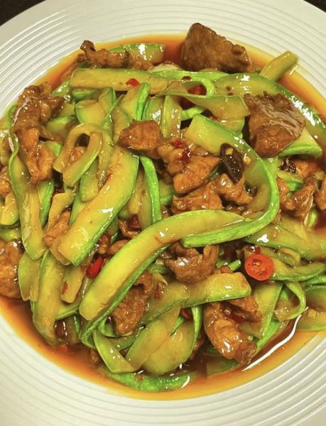 葫芦瓜炒肉怎么炒才嫩_葫芦瓜炒肉的家常做法-第1张图片-山城妙识