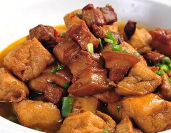 油豆腐炒肉怎么做好吃_油豆腐炒肉的家常做法-第1张图片-山城妙识