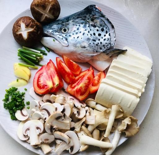 三文鱼豆腐汤怎么做_三文鱼豆腐汤的营养价值-第1张图片-山城妙识