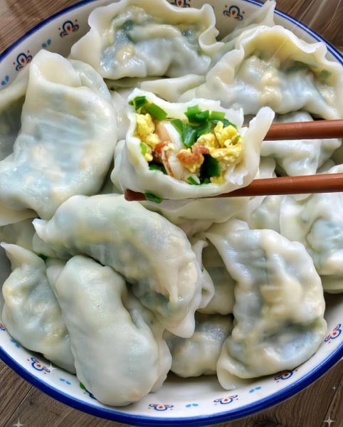 韭菜三鲜馅饺子怎么调馅好吃_韭菜三鲜馅饺子调馅秘诀-第3张图片-山城妙识