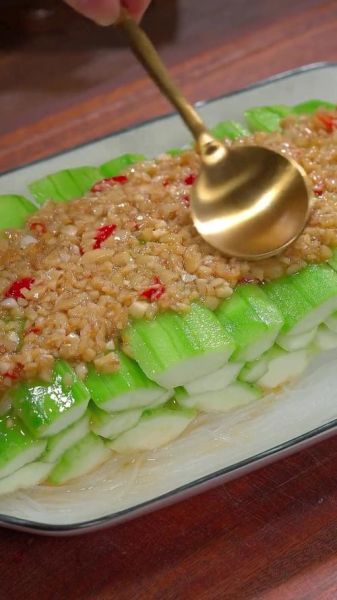 蒜蓉蒸丝瓜蒸多久_丝瓜蒸几分钟口感最好-第3张图片-山城妙识