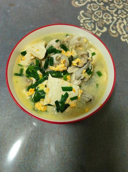 海蛎子炖豆腐怎么做好吃_海蛎子炖豆腐的家常做法-第3张图片-山城妙识