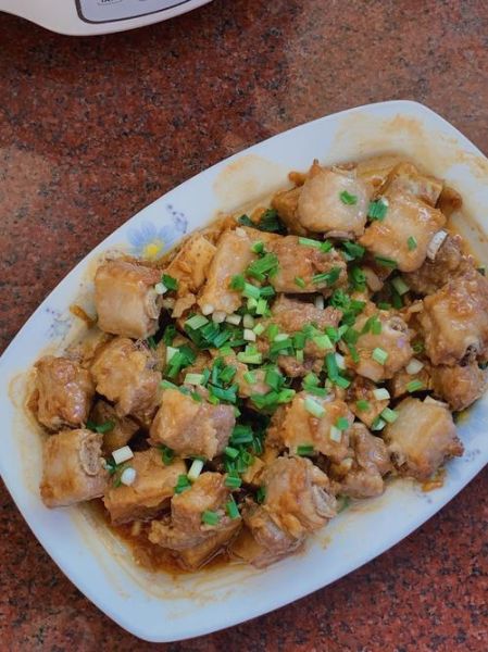 香芋蒸排骨怎么做才入味_正宗做法窍门-第1张图片-山城妙识