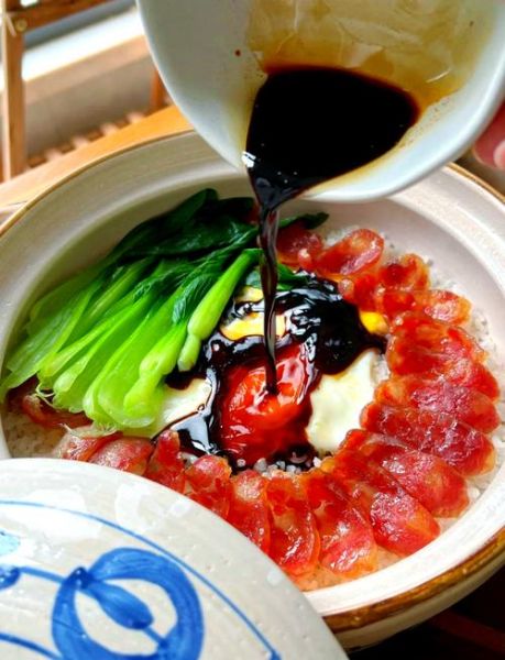 腊味煲仔饭怎么做_腊味煲仔饭锅巴技巧-第3张图片-山城妙识