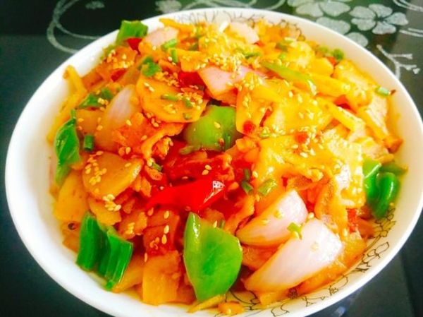 腊肉炒土豆片怎么做_腊肉炒土豆片用焯水吗-第2张图片-山城妙识