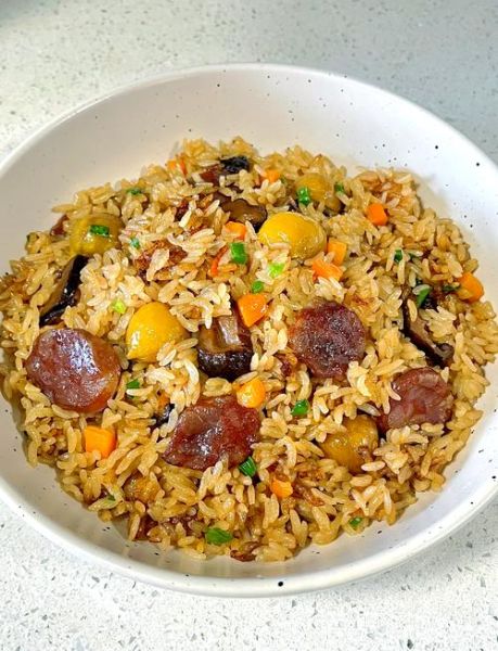 广式香肠饭怎么做_广式香肠饭电饭锅做法-第1张图片-山城妙识