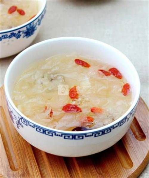 银耳汤用冷水还是热水_银耳汤怎么煮才出胶-第2张图片-山城妙识