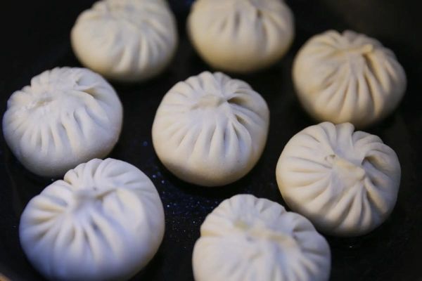 鲜肉生煎包怎么做_鲜肉生煎包热量高吗-第3张图片-山城妙识