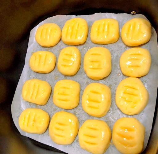 面包糠炸土豆饼怎么做_土豆饼不碎的小窍门-第1张图片-山城妙识