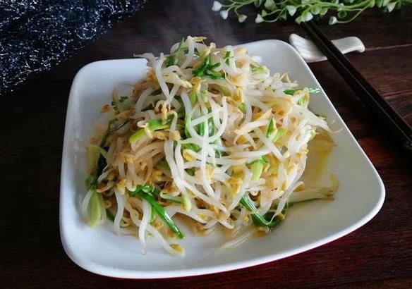 肉炒绿豆芽怎么炒才脆_肉炒绿豆芽要不要焯水-第2张图片-山城妙识