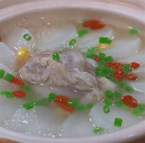 大骨头汤怎么熬才白_大骨头汤的做法大全家常-第2张图片-山城妙识