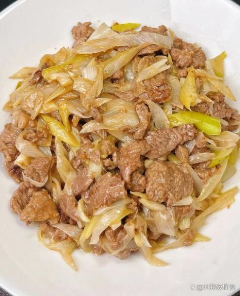 家常葱爆羊肉怎么做_葱爆羊肉去膻味技巧-第2张图片-山城妙识