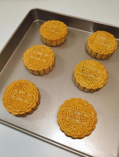 蛋黄月饼的蛋黄怎么做_咸蛋黄处理方法-第3张图片-山城妙识