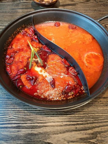 番茄火锅适合涮什么食材_番茄锅涮菜推荐-第1张图片-山城妙识