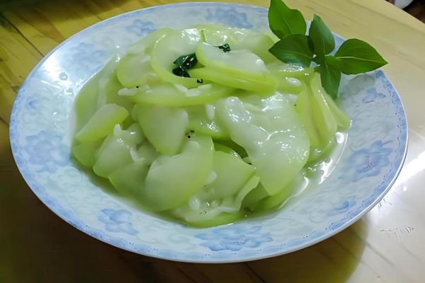瓠瓜怎么炒好吃_瓠瓜最简单的家常做法-第3张图片-山城妙识