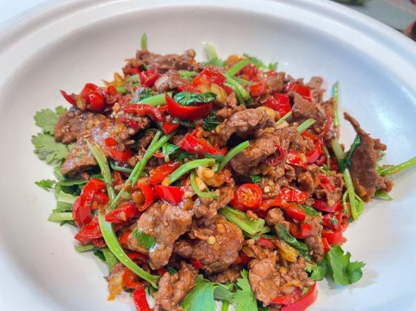 炒牛肉怎么炒才嫩_炒牛肉的做法大全窍门-第3张图片-山城妙识