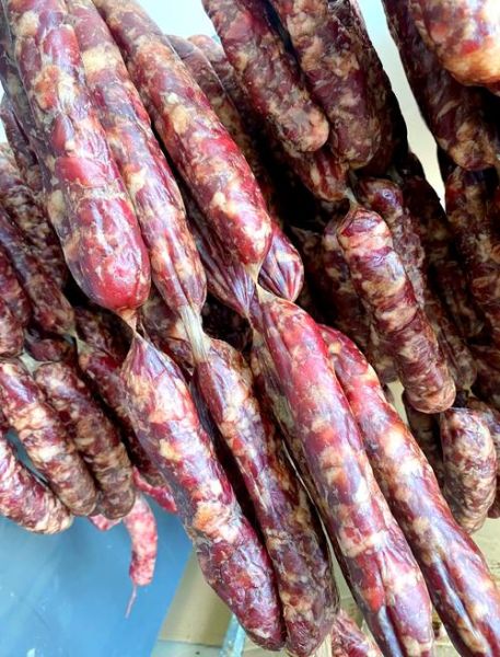 风干肠长毛了还能吃吗_发霉风干肠处理方法-第1张图片-山城妙识