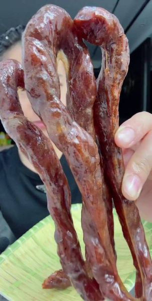 风干肠长毛了还能吃吗_发霉风干肠处理方法-第3张图片-山城妙识