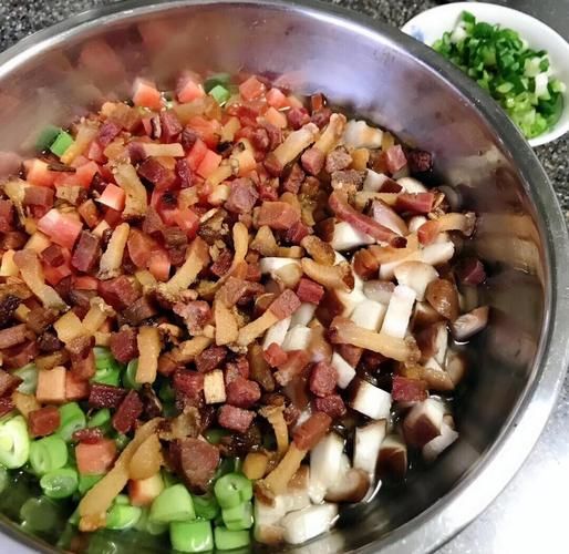 腊肉怎么做好吃_腊肉蒸饭的做法-第2张图片-山城妙识