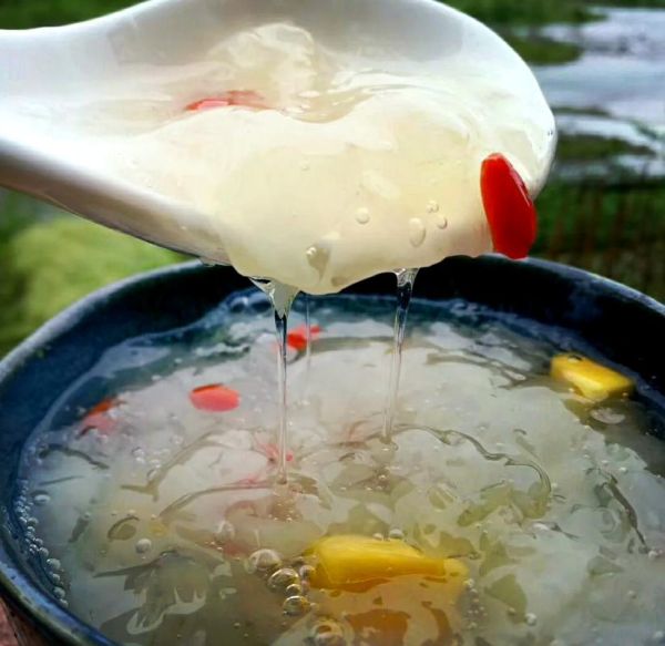 银耳的做法大全_银耳怎么煮才出胶-第1张图片-山城妙识 银耳的做法大全_银耳怎么煮才出胶-第1张图片-山城妙识