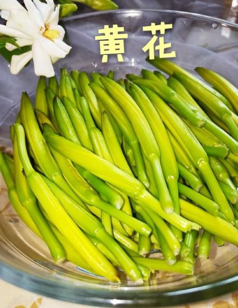 鲜黄花菜炒肉丝怎么做_鲜黄花菜炒肉丝焯水几分钟-第3张图片-山城妙识