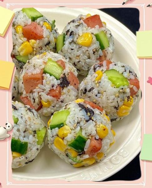 五彩饭团的做法_五彩饭团热量高吗-第1张图片-山城妙识